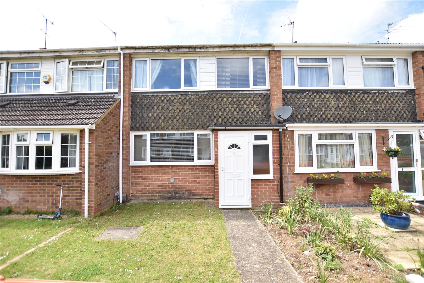 Combe Road, Tilehurst, Reading | Village Properties