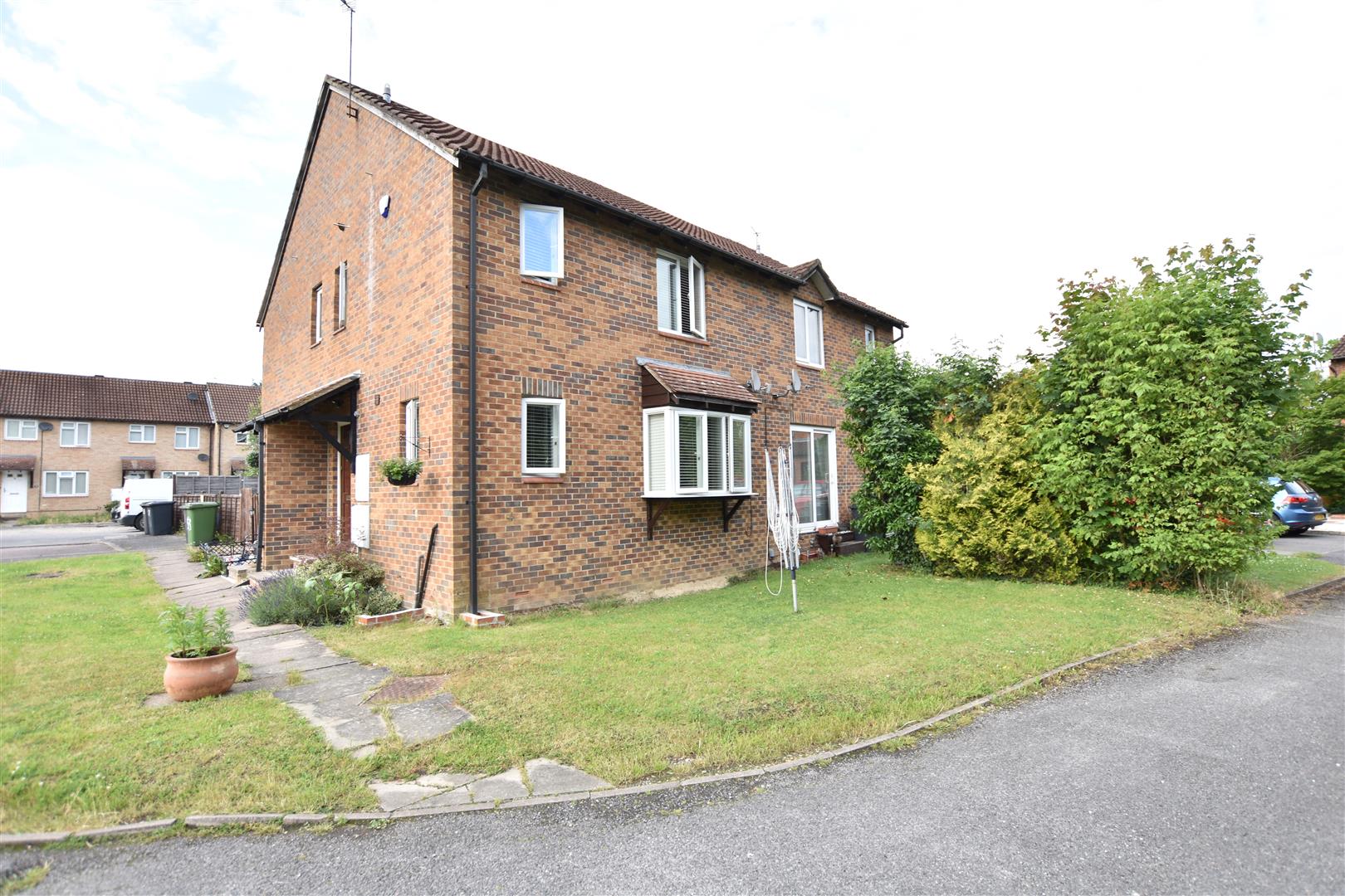 Willow Tree Glade, Calcot, Reading | Village Properties