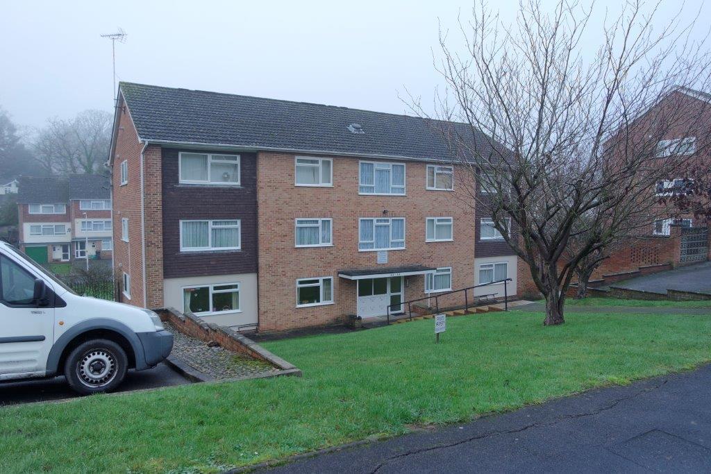 Robin Way, Tilehurst, Reading | Village Properties