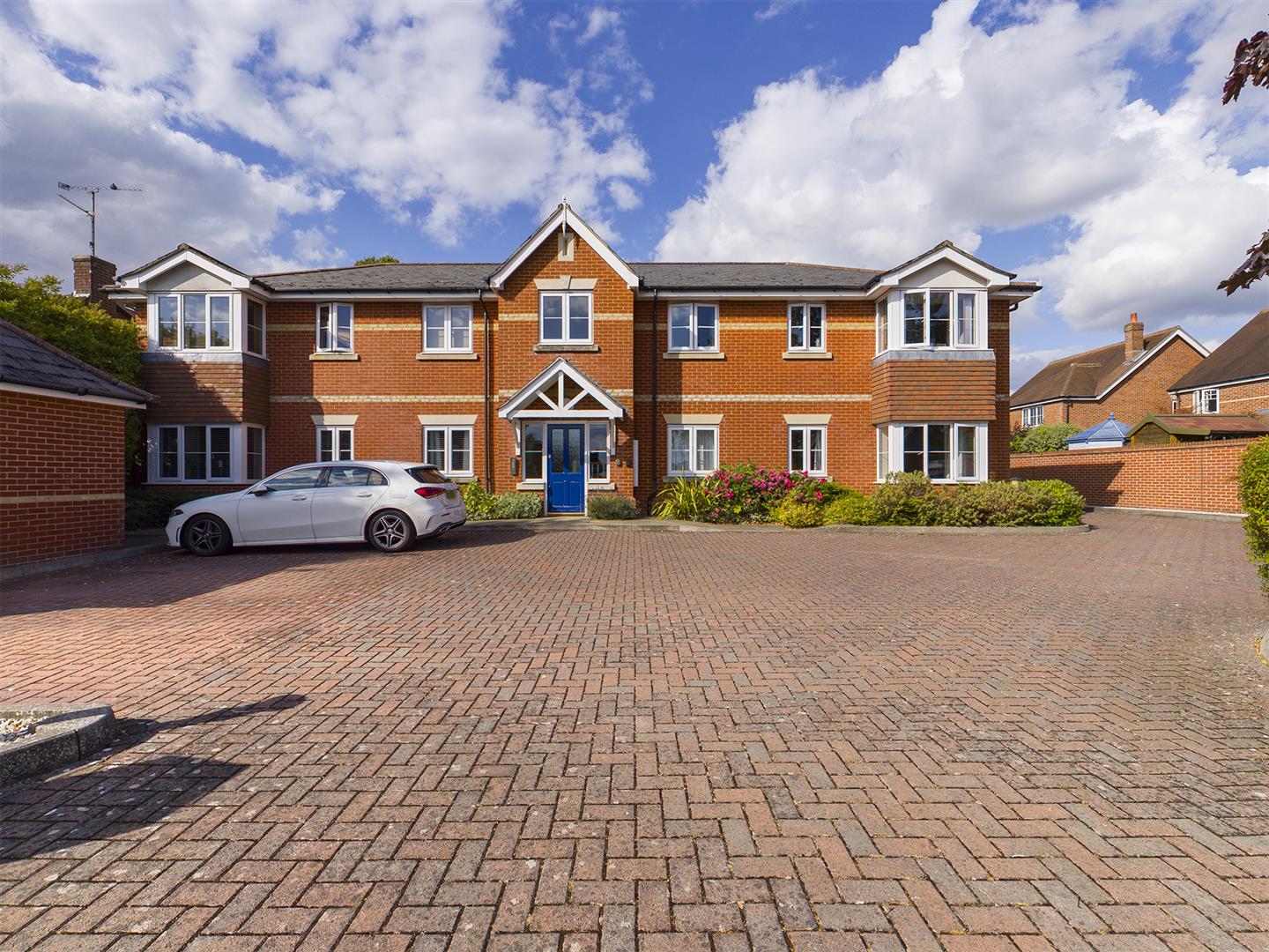 Fair Oak, Fircroft Close, Tilehurst, Reading | Village Properties
