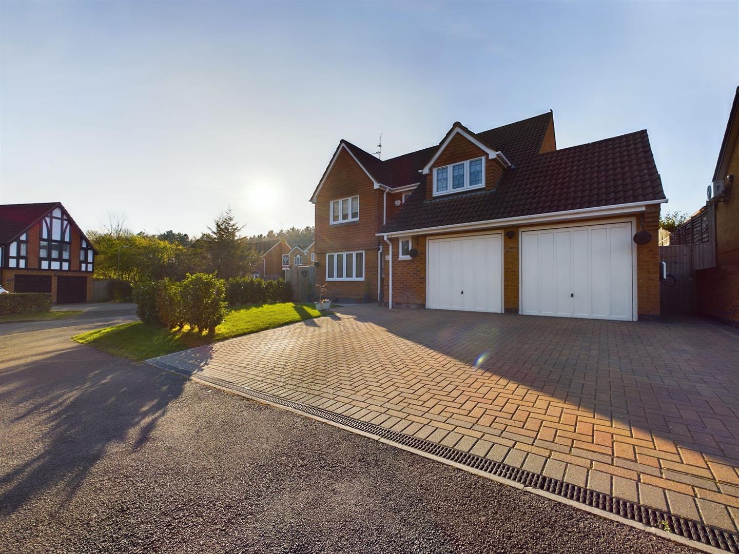 Blackthorn Close, Tilehurst, Reading | Village Properties