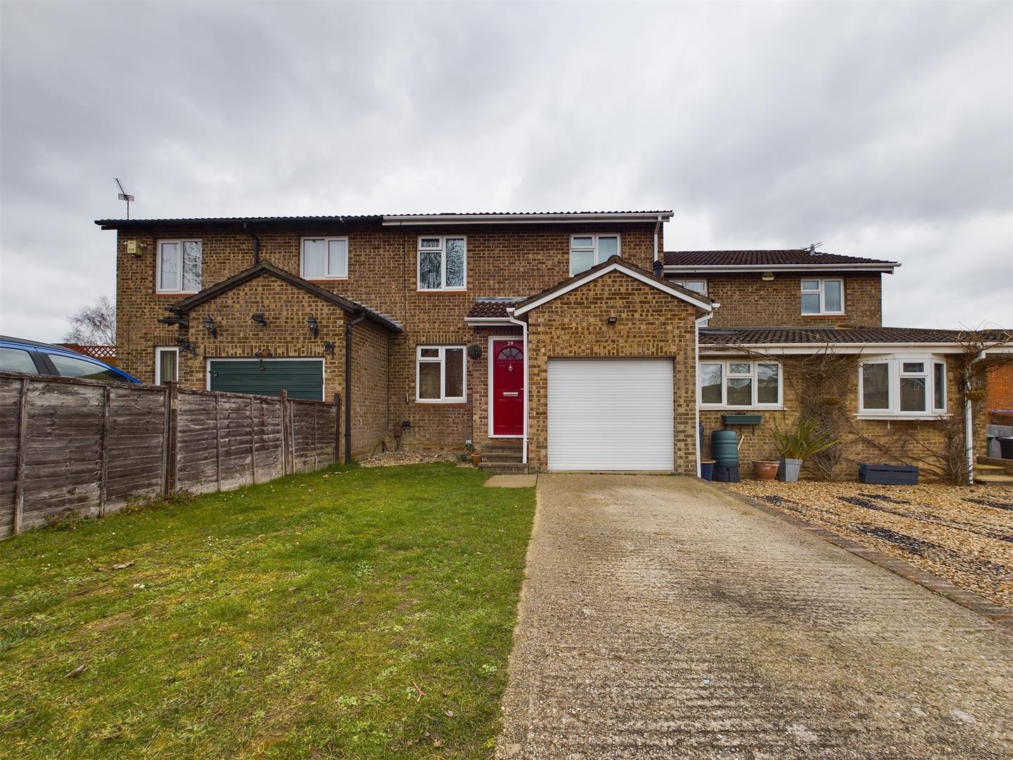Willow Tree Glade, Calcot, Reading | Village Properties