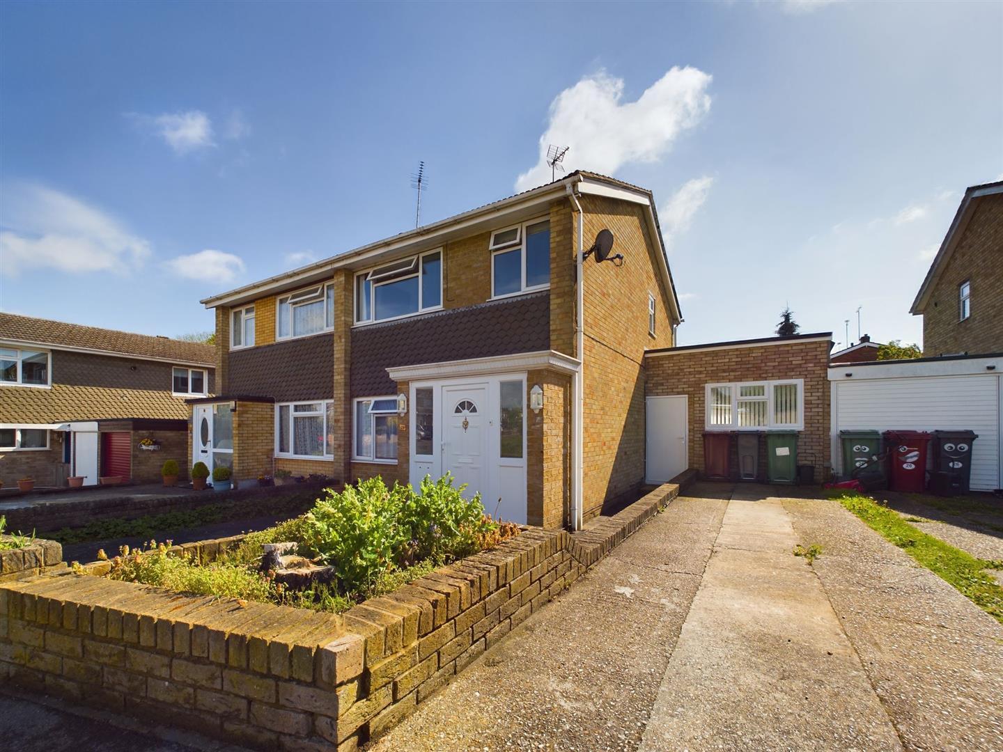 Hardwick Road, Tilehurst, Reading | Village Properties