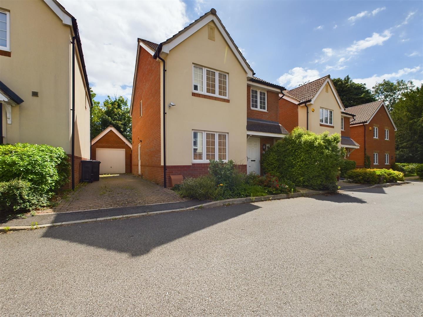 Whitley Rise, Reading | Village Properties