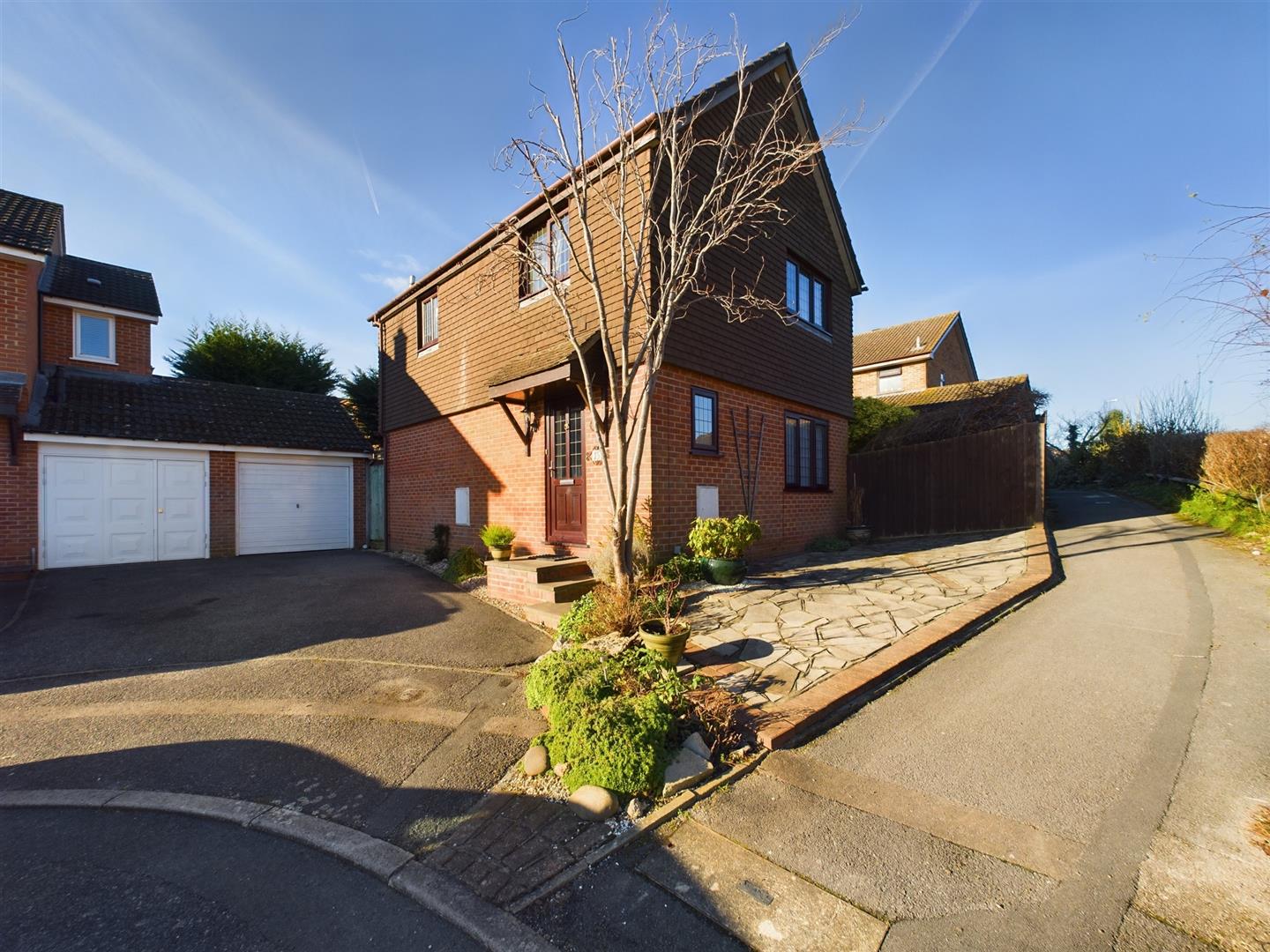 Sheraton Drive, Tilehurst, Reading | Village Properties