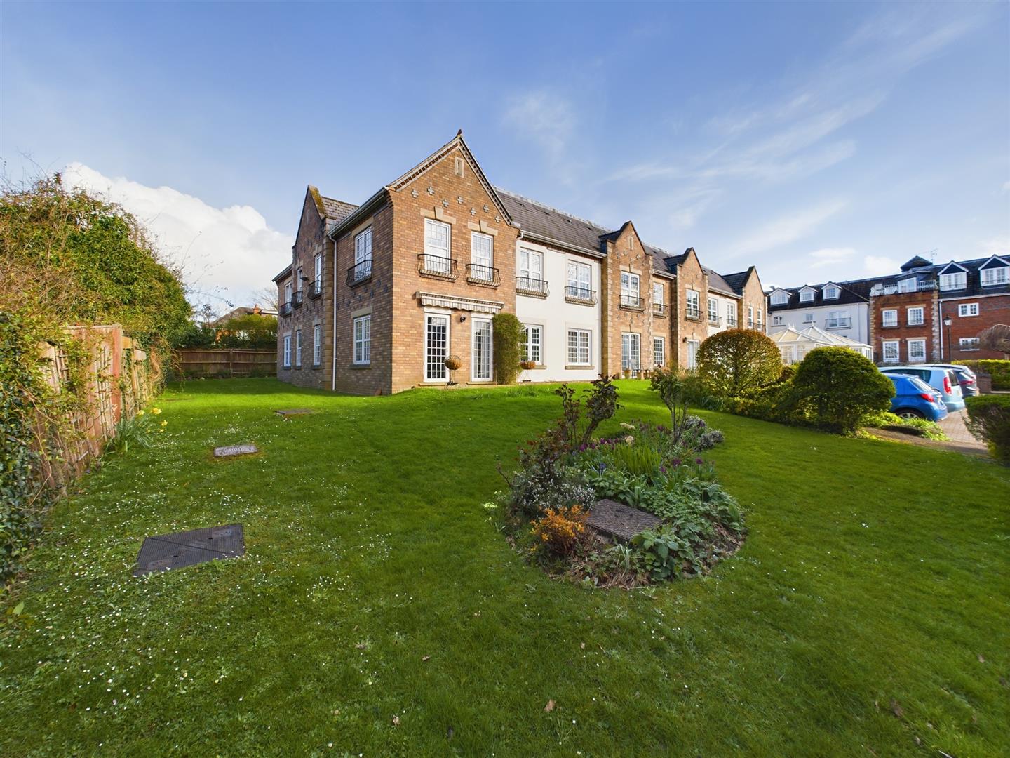 Arundel Lodge, Pegaus Court, Park Lane, Tilehurst, Reading | Village ...