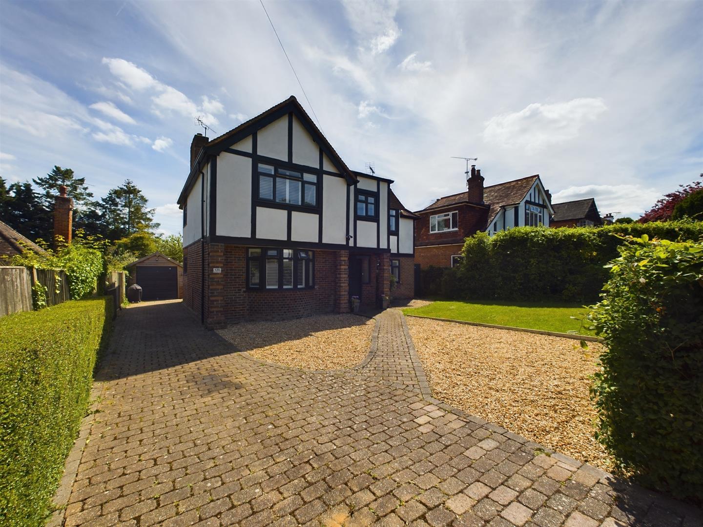 Cockney Hill, Tilehurst | Village Properties