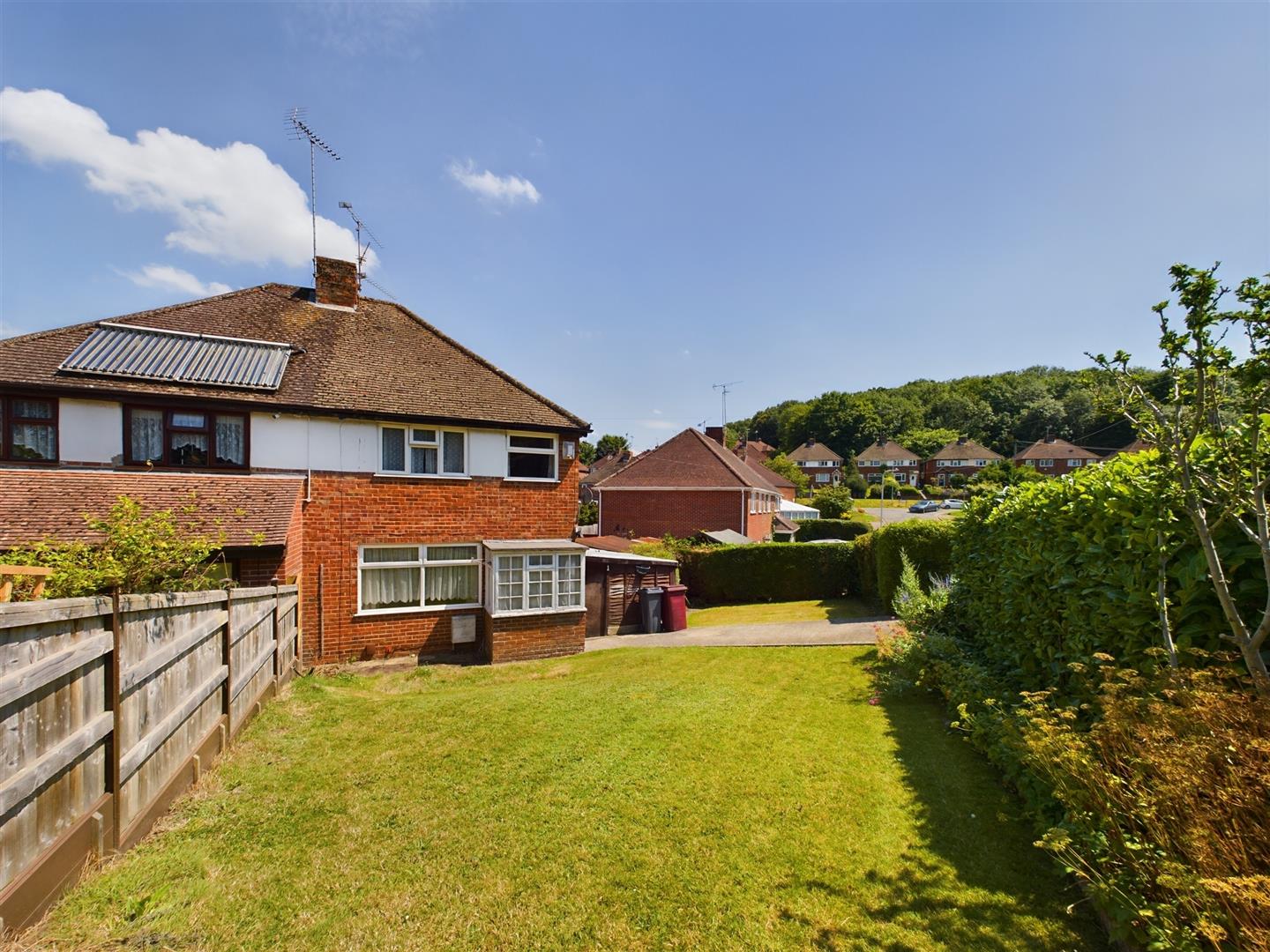 Derwent Avenue, Tilehurst, Reading | Village Properties