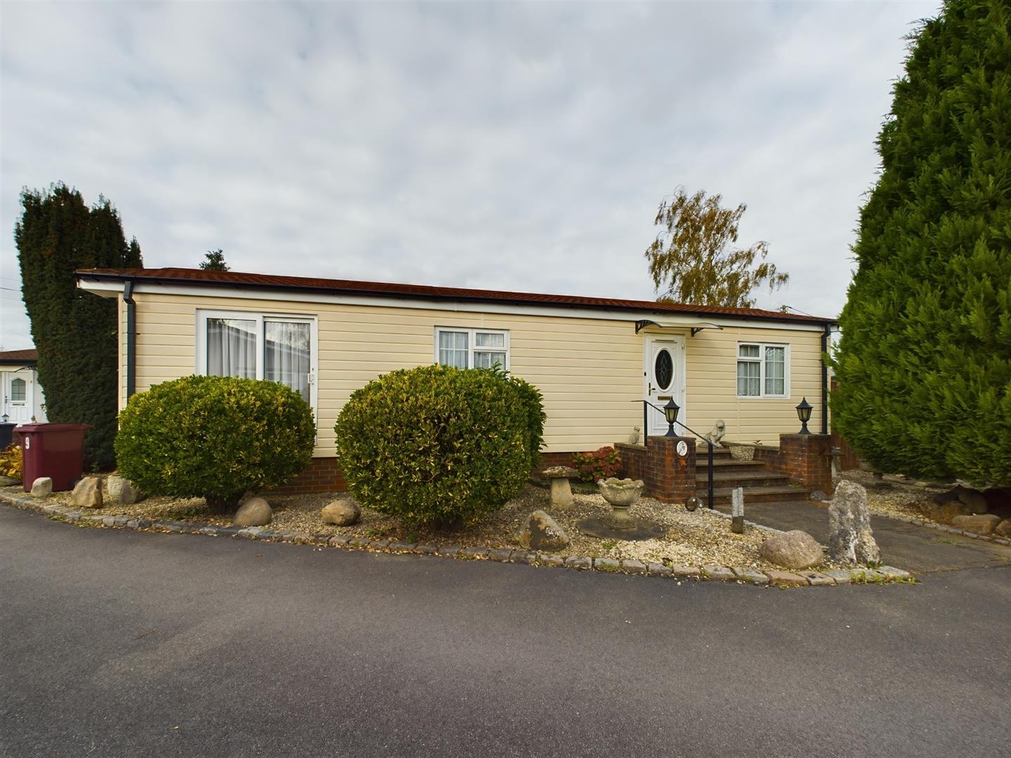 Scours Lane, Tilehurst, Reading | Village Properties
