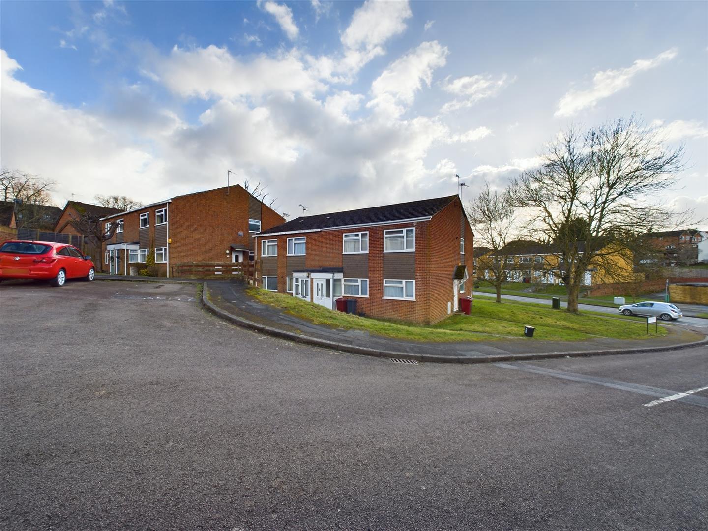 Ashton Close, Tilehurst, Reading | Village Properties